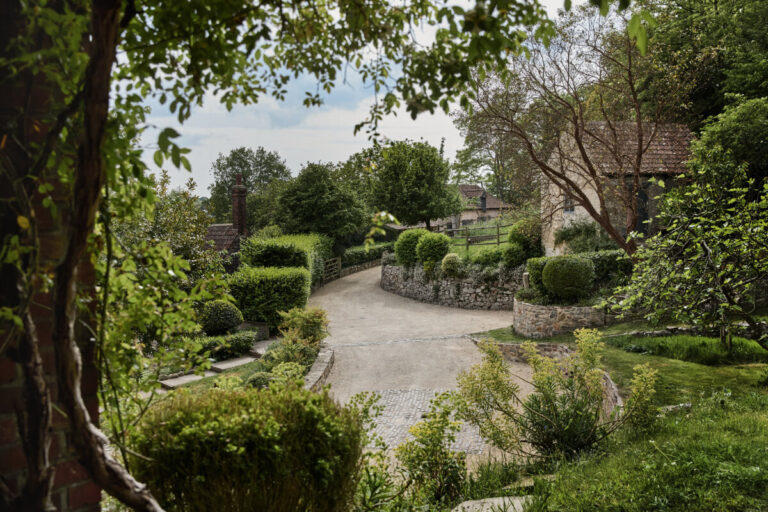Unique Rooms and Historic Splendor in a Medieval English Country House ...