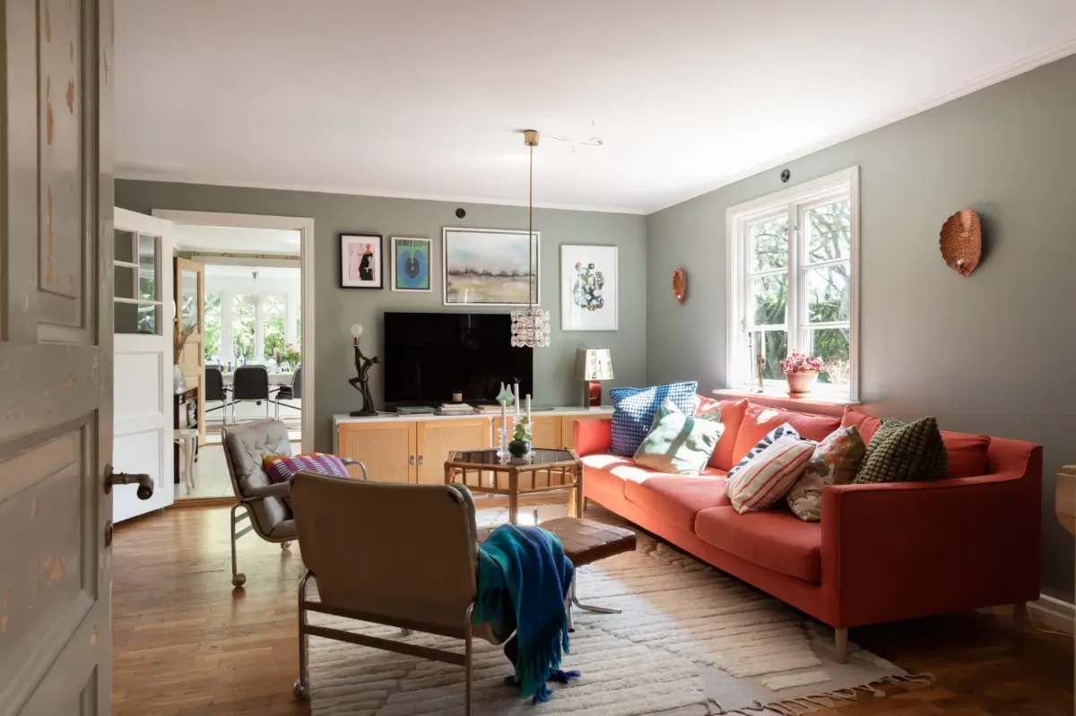 A Renovated 1920s Villa with a Spectacular Garden - The Nordroom