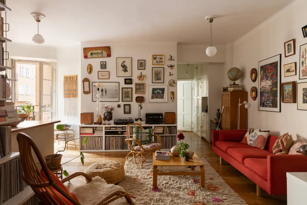 A Cozy 1920s Apartment Filled with Books, Art, and Music - The Nordroom