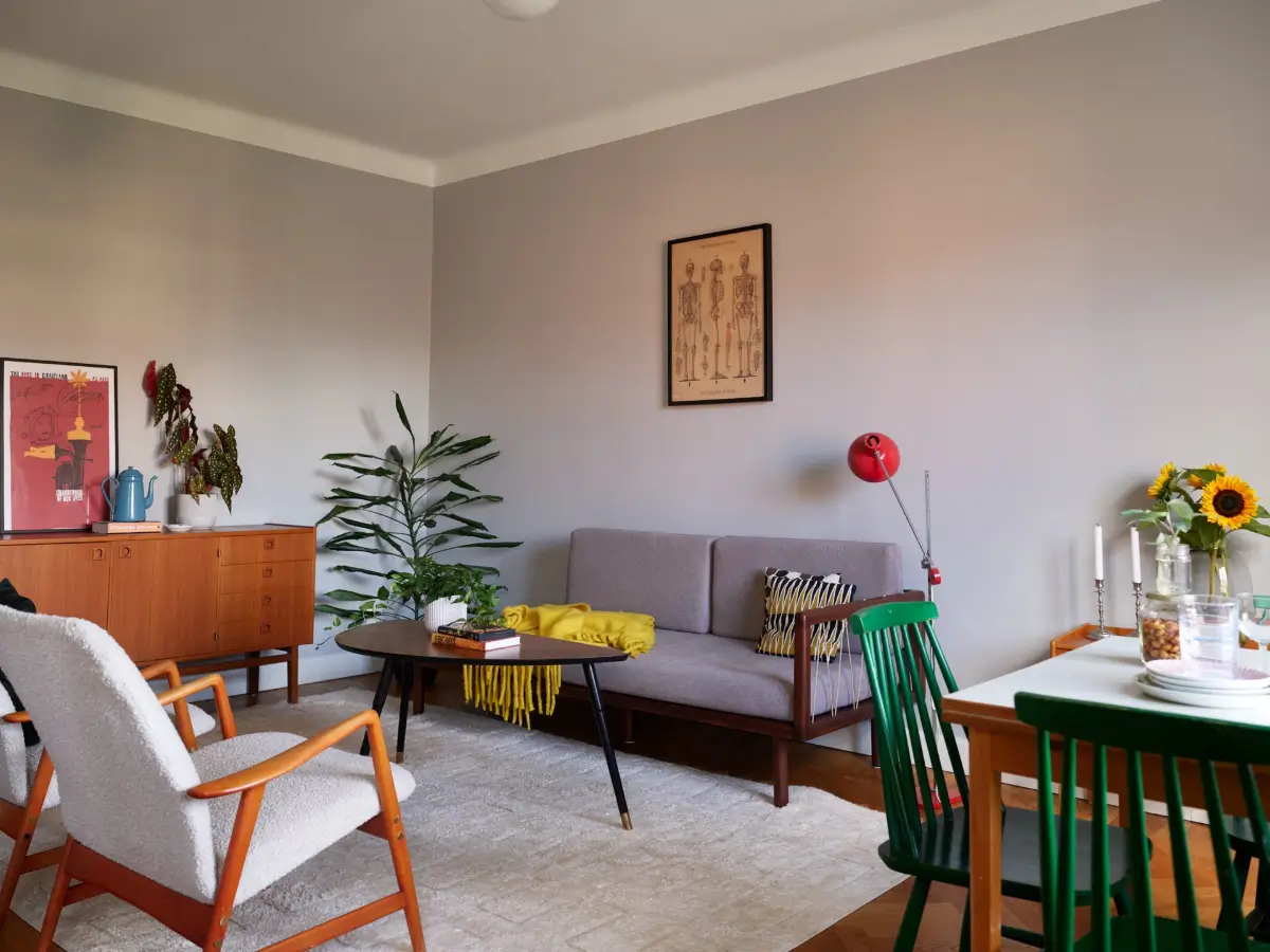 Midcentury Furniture & a Dark Blue Bedroom in a 1930s Apartment - The ...