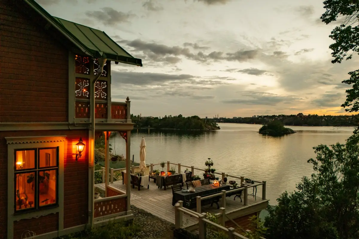 A Beautiful Pink Villa Overlooking the Stockholm Archipelago - The Nordroom