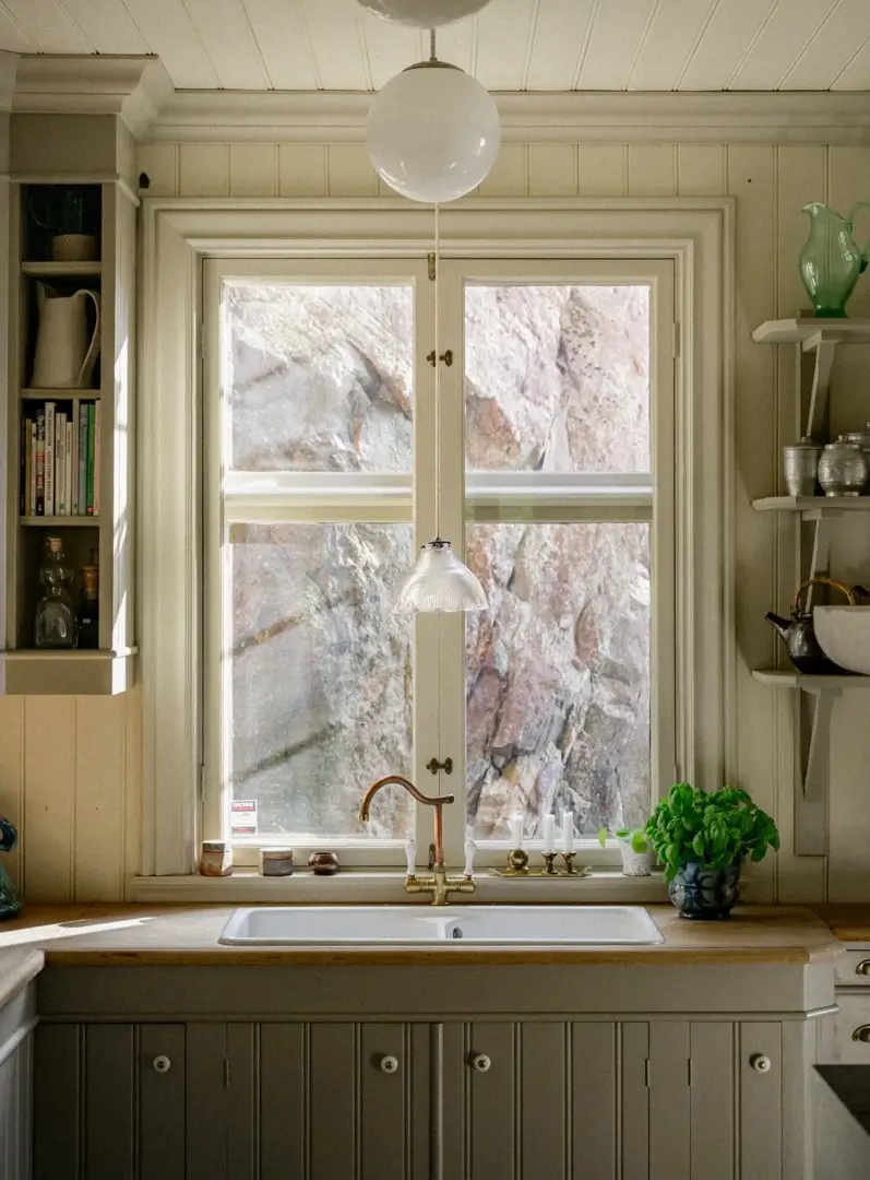 A Beautiful Pink Villa Overlooking the Stockholm Archipelago - The Nordroom