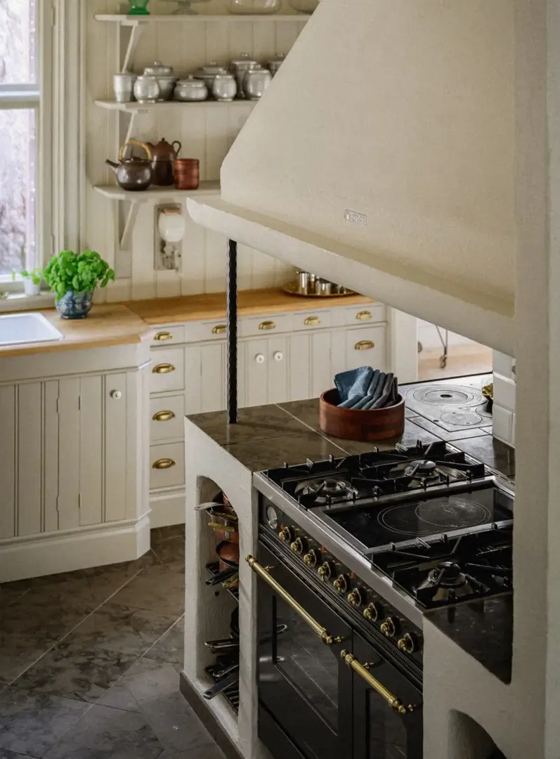 A Beautiful Pink Villa Overlooking the Stockholm Archipelago - The Nordroom