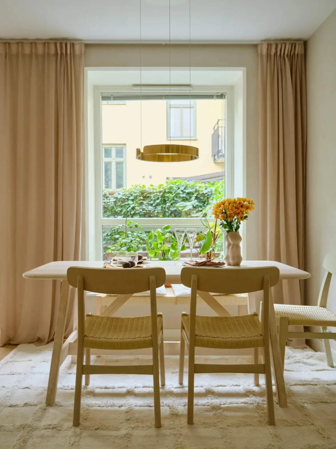 Former Stables Transformed into a Modern, Light House with Plaster ...