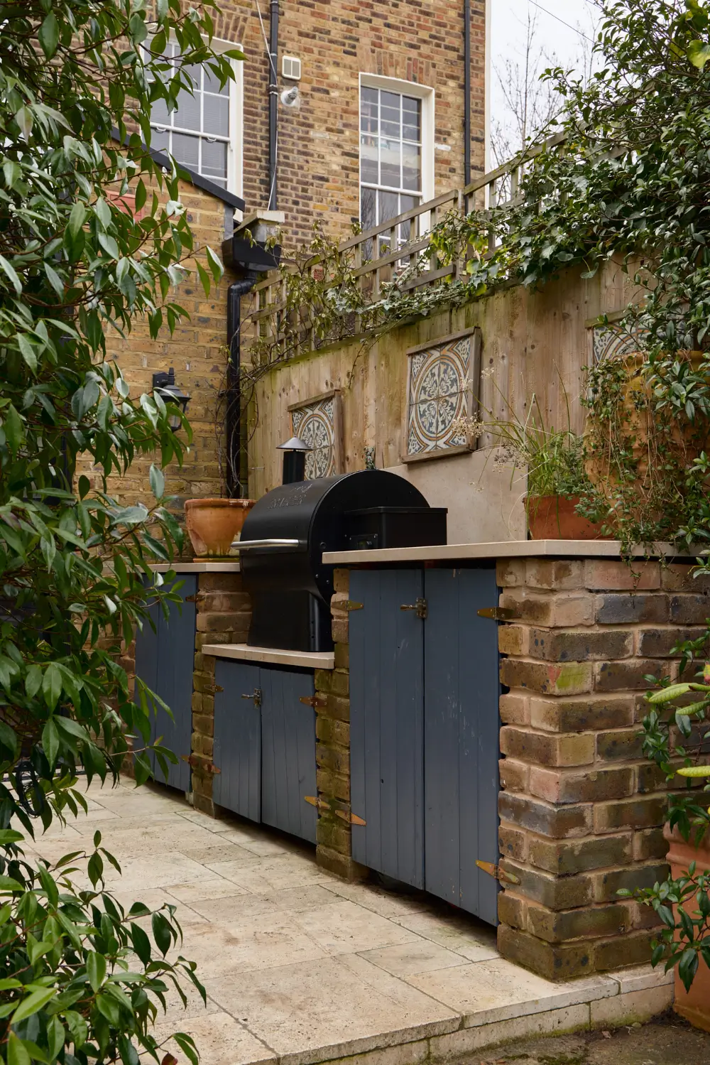 A Crittal-Style Glazed Extension for a Ground Floor Victorian Apartment ...