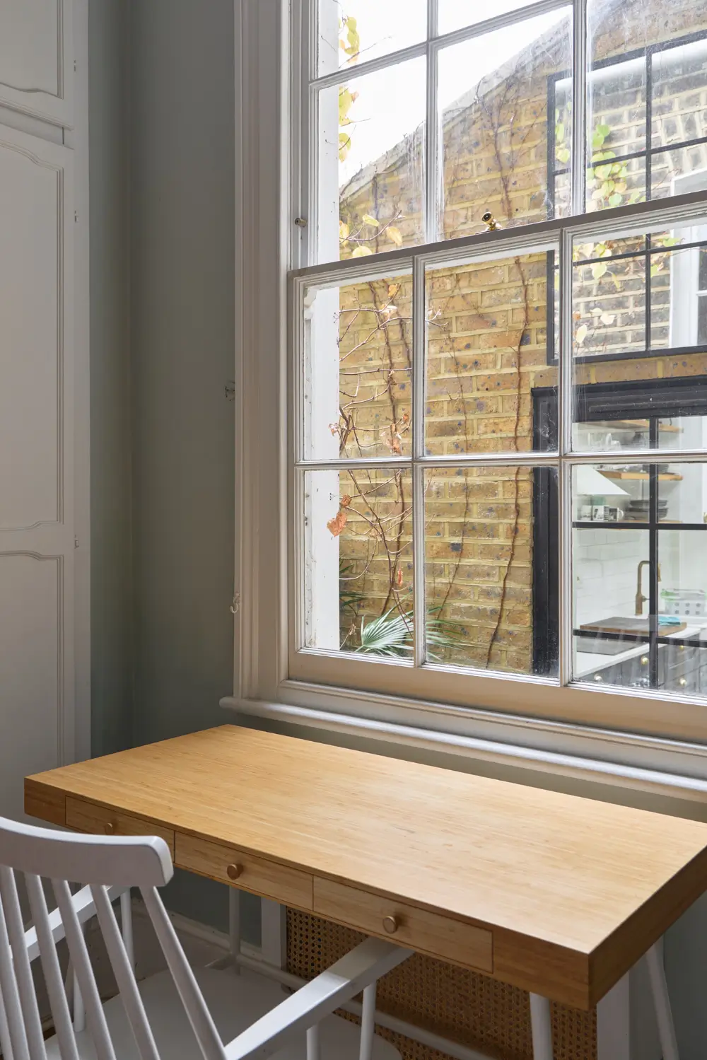 A Crittal-Style Glazed Extension for a Ground Floor Victorian Apartment ...